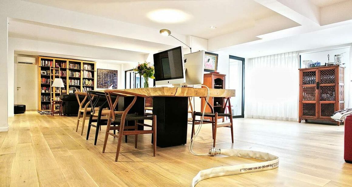 1,900sqft Jumbo HDB Flat in AMK has Terrace Entrance and Walk-in ...